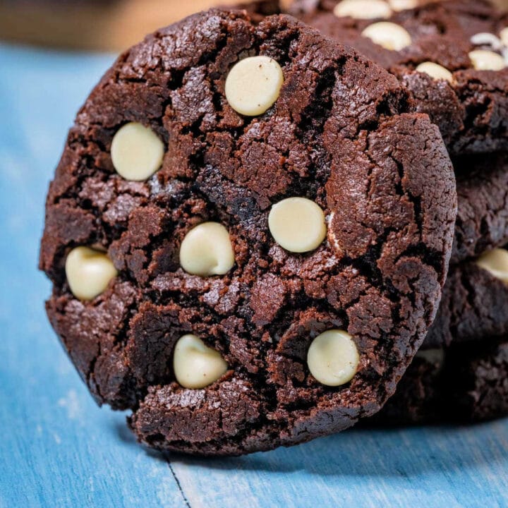 Inside Out Chocolate Chip Cookies - Gimme That Flavor