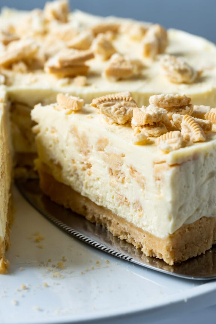 Golden Oreo Cheesecake - Gimme That Flavor