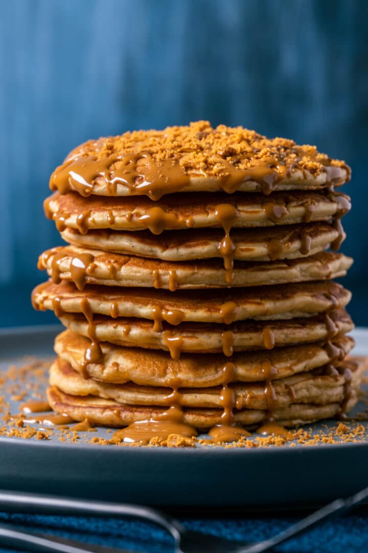 Biscoff Pancakes - Gimme That Flavor