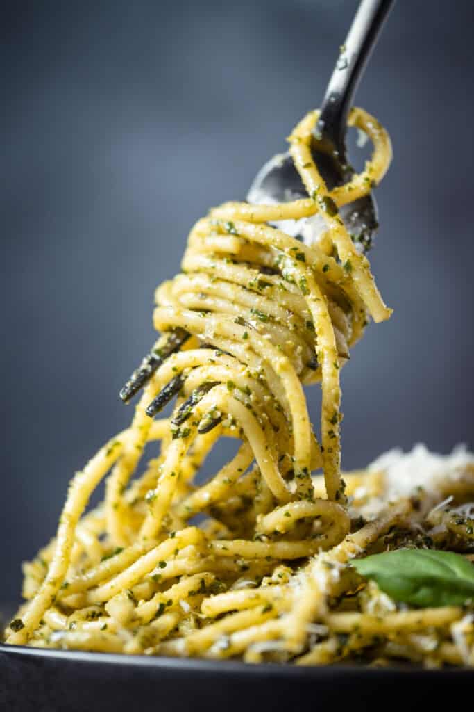 Al Pesto Pasta - Gimme That Flavor